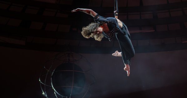 Vastaps és ováció a Cirkuszok Éjszakáján / PRAE.HU - a művészeti portál