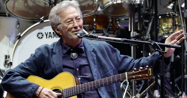 Ami egy idős rocksztárt meg is illet / Eric Clapton budapesti ...